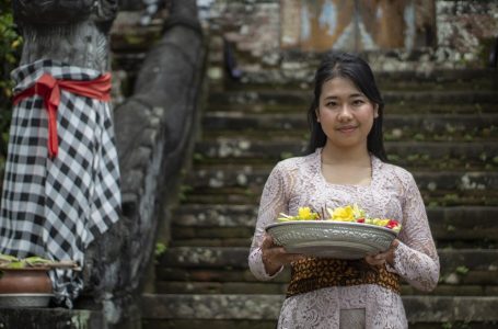 Sejarah dan Makna Pelinggih Kemulan dalam Tradisi Hindu Bali